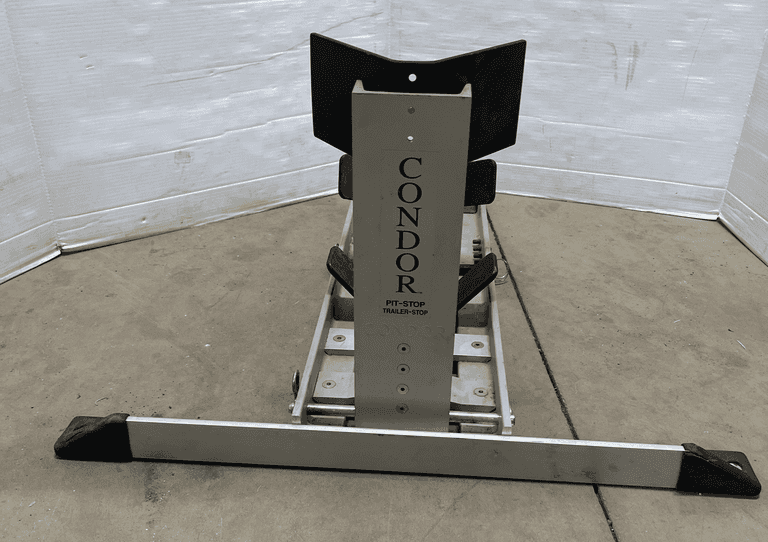 Condor aluminum pit stop trailer stop, 29"W x 30"D x 17"H, same as new ...