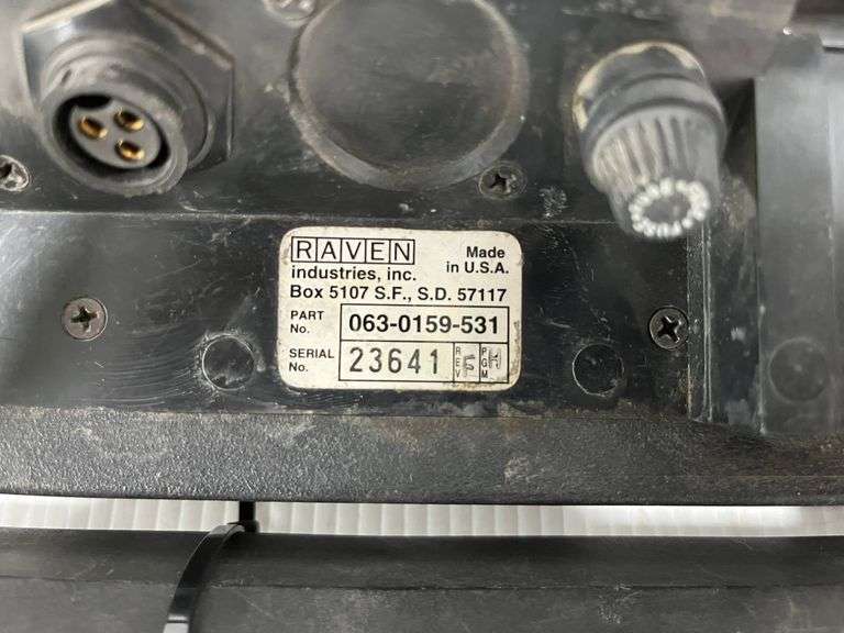 Raven SCS 440 NVM Spray Controller with Harness - Albrecht Auction Service
