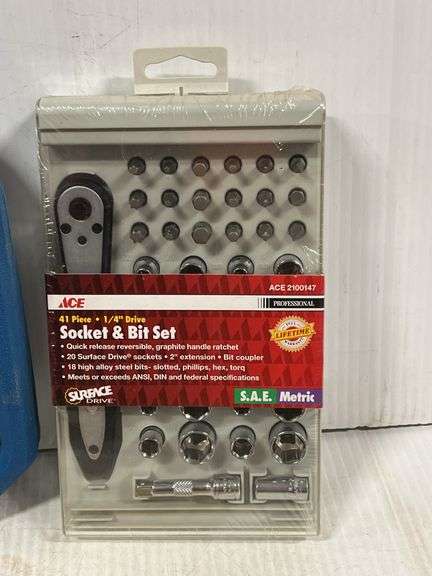 Assorted tools, include: Linesman pliers, 6"; 41-piece 1/4" drive ...