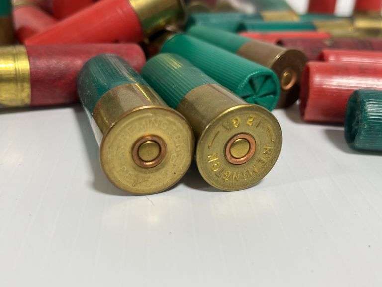 (39) 12-Gauge ammo, includes: 17- Slugs and buckshot, and 22- 6 and 8 ...