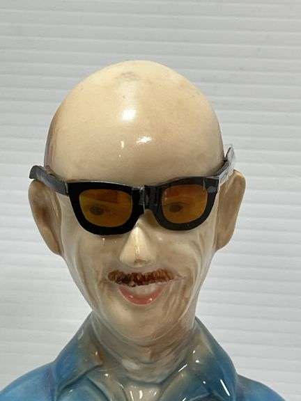 Budweiser plater, NOS; Old Busch case; Jim Beam, Mr. Goodwrench ...