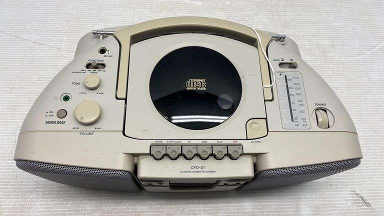 1980s Sony CFD-21 boombox mega bass, 16"W, works - Albrecht Auction Service