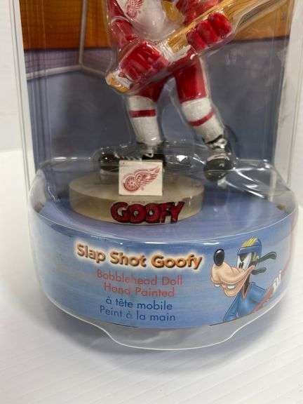 Disney "Slap-Shot Goofy" Red Wings hockey figure, 6 1/2"H, new ...