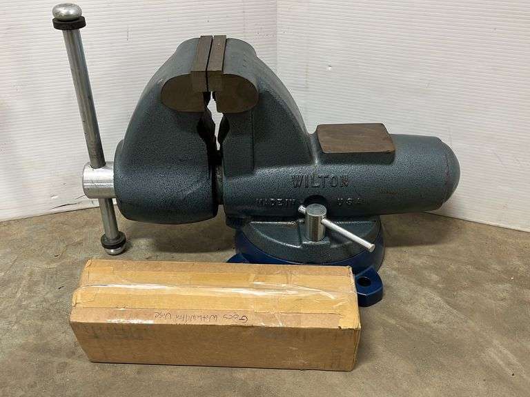 Wilton bullet vise, 5"W jaws, easily removable pipe jaws held in with ...