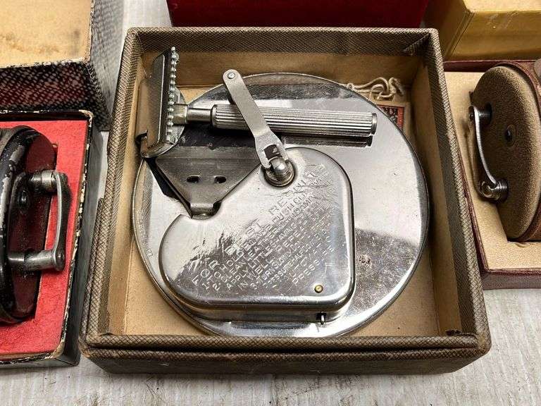 (8) Bond edge and Twinplex stroppers for razor blade sharpening, good ...