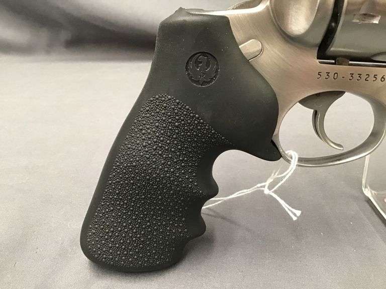 Ruger Super Redhawk Alaskan .44 Mag. revolver with case and holster ...