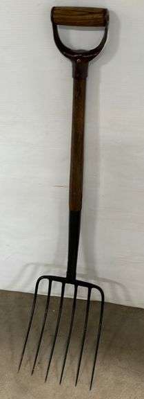 Short handle 6-tine fork, approx. 38"L - Albrecht Auction Service