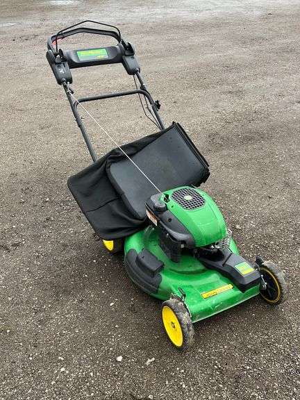 John Deere 22" front wheel drive model JS 26, has compression, for ...