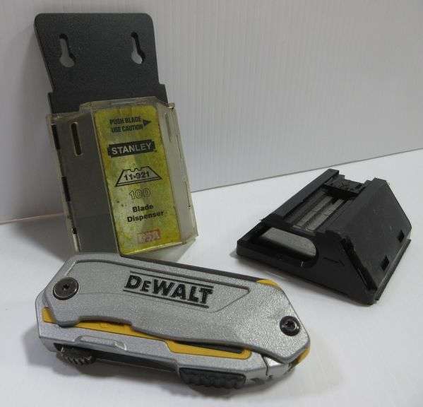 DeWALT fold-out razor knife, DWHT10296, like new; (2) Packs of 100 ...