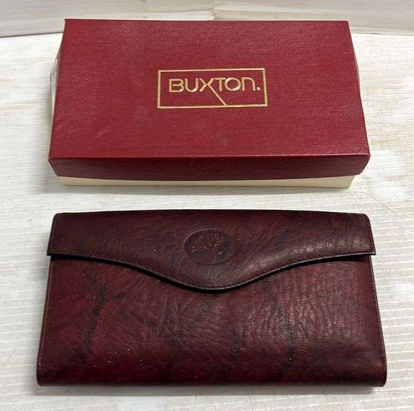Women's Buxton burgundy leather wallet with back kiss lock change area ...