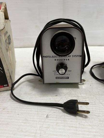 Archer photoelectric relay system - Albrecht Auction Service