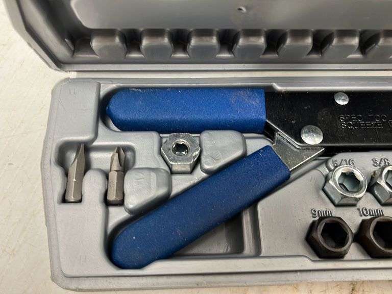 9-Piece combination metric set, and Spec Tools squeeze wrench with SAE ...