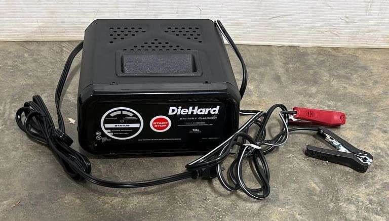 Die-Hard 12V battery charger, good - Albrecht Auction Service