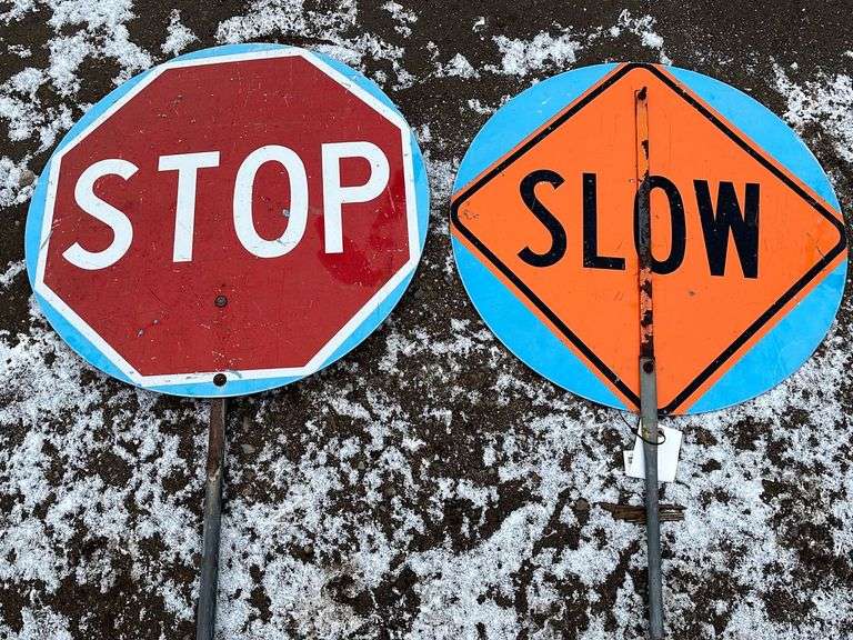 (2) Packs of double face stop/slow signs - Albrecht Auction Service