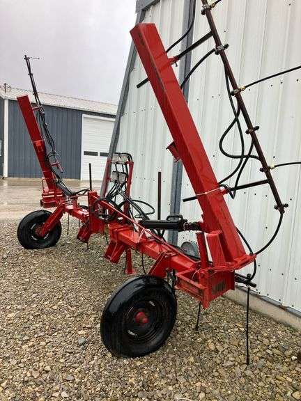 Shop Built 16-22" Row 30' Hydraulic Folding Bank Sprayer with Drop ...
