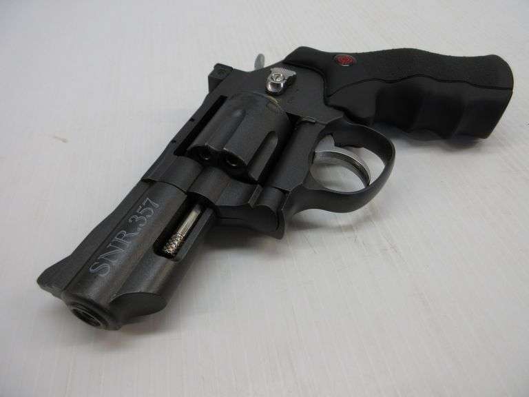 SNR 357 snub nose heavyweight full metal body Crosman .177 Cal. pellet ...