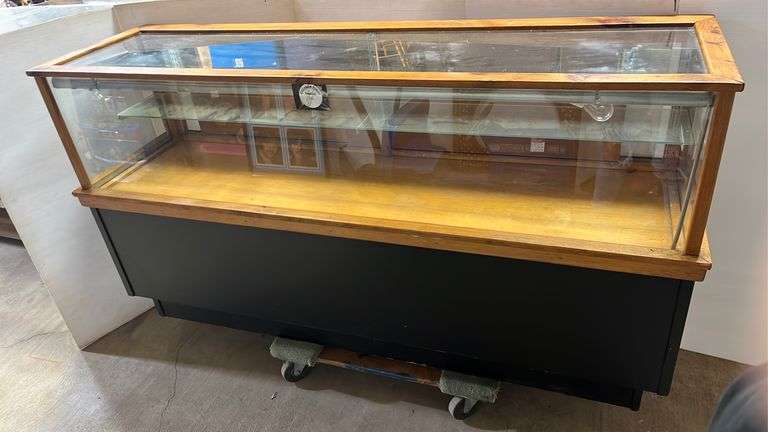 6' Rolling display case with light, 72"W x 20"D x 38"H, some wear ...