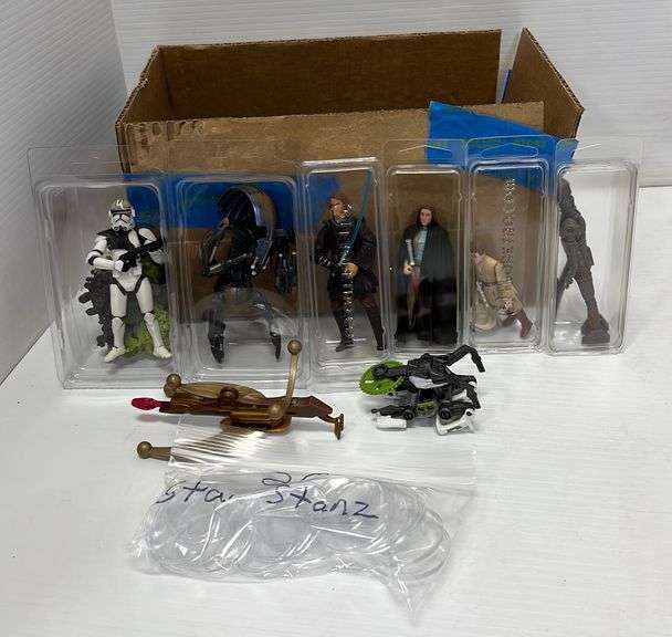 (6) Star Wars collectible figure and weapons lot, 3.75 Figures complete ...