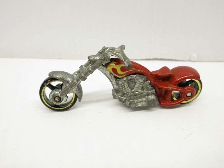 (4) Vintage Hot Wheels cars, include: 1998 Red Line 1970 Chevelle SS ...