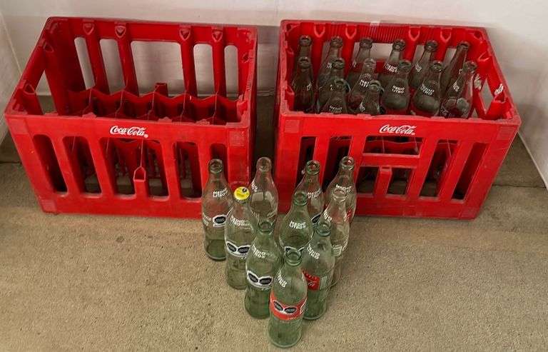 Mexico Coca Cola (24) empty bottles and (2) Coca Cola cases, case- 17 3 ...