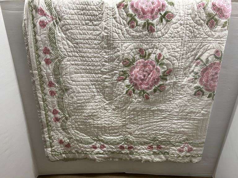 Vintage handmade pink roses cross stitched quilt, made from a Paragon ...