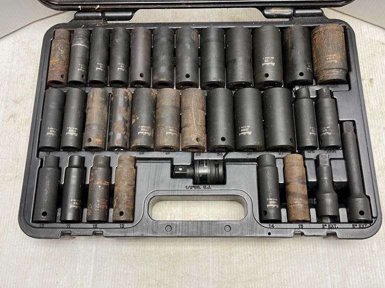 Black Hawk by Proto 33-piece, 1/2" SAE and Metric impact sockets, 3/8 ...