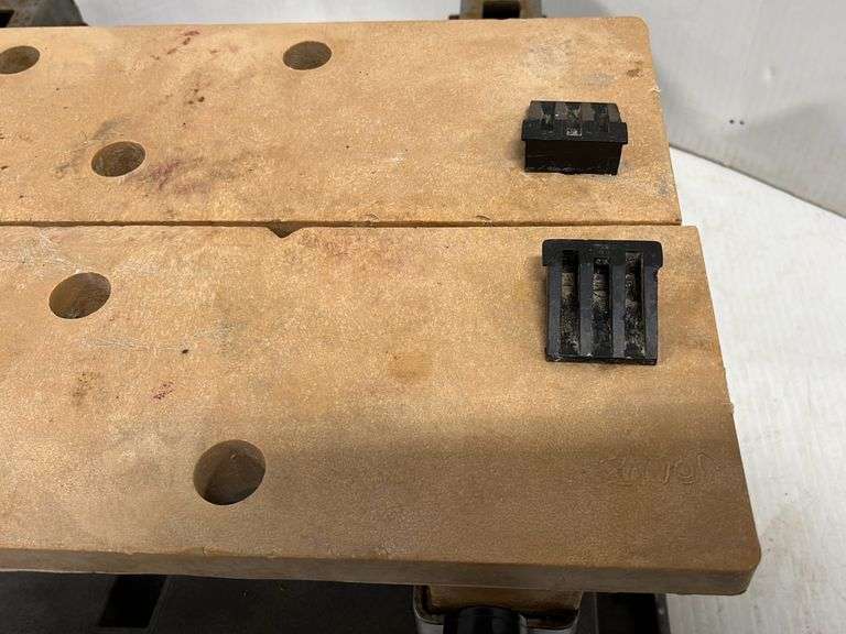 Black & Decker benchtop workmate 79-020 Type 1, includes hacksaw and ...