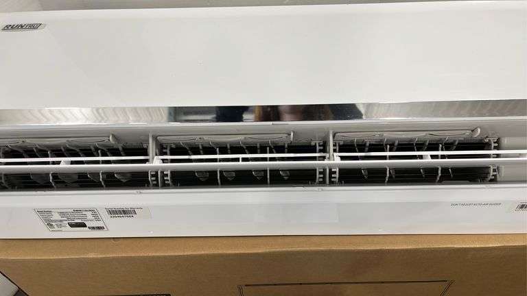 RunTru trane mini-split, one year old, heat and AC 1.5-Ton 17 seer, has ...