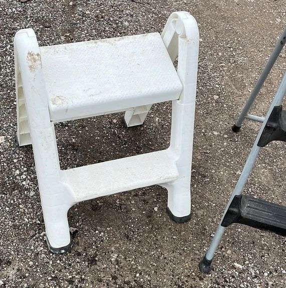 (3) Step ladders, includes: 2- Metal three-steps with platforms, 1 ...