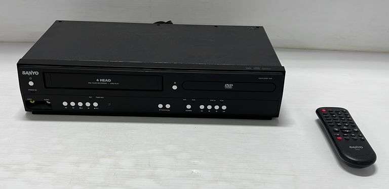Sanyo DVD/VHS recording player with remote, 17"W, works - Albrecht ...