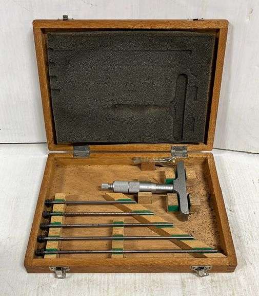 Mitutoyo depth micrometer in box, box is rough - Albrecht Auction Service