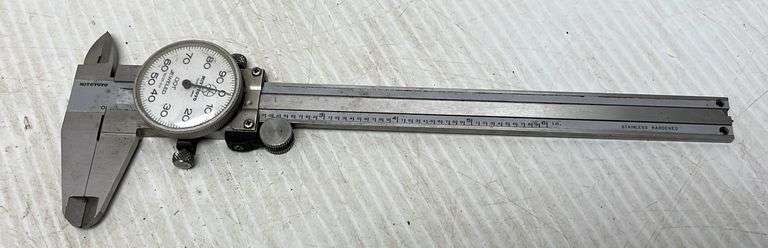 (2) Vernier Calipers, includes: 1- Mitutoyo No. 505-637; 1- Digital ...