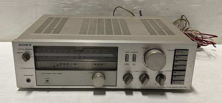 Sony FM stereo receiver with speaker wires, model STR-V25, 17"W, good ...