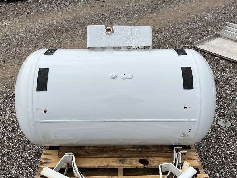 Propane motor fuel tank with mounting brackets, good - Albrecht Auction ...
