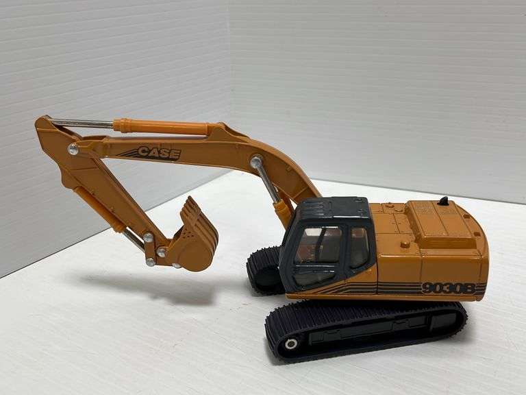 (3) Case ERTL toys, includes: One- 621-B Wheel Loader; One- 590 Super-L ...