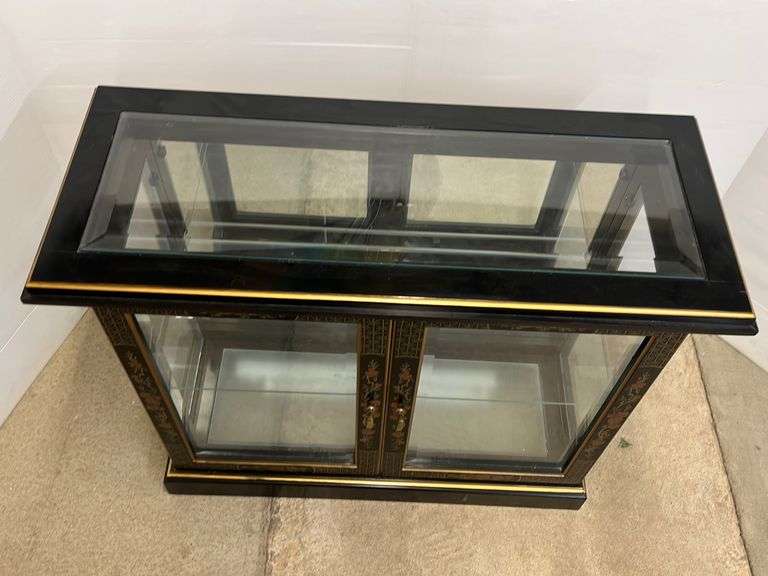 Older oriental small display case, 32"W x 13"D x 29"H - Albrecht ...