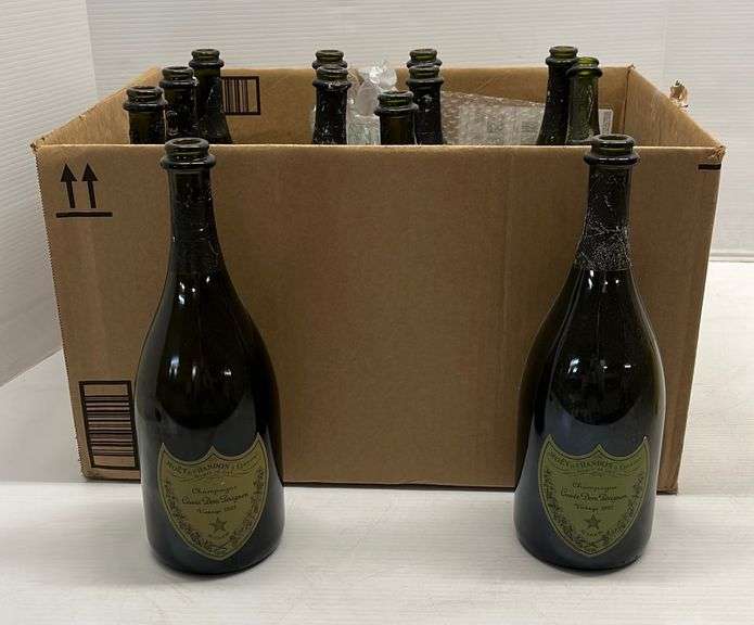 (12) 1993 Dom Perignon bottles - Albrecht Auction Service