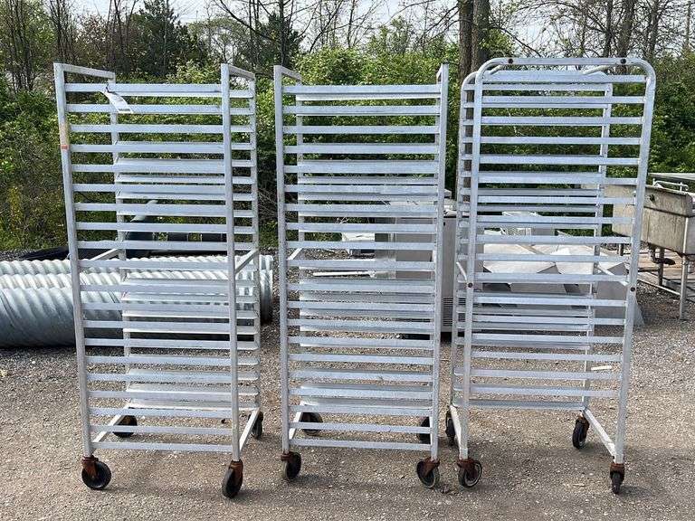 (3) Bakery prop racks, need new wheels, locked up - Albrecht Auction ...