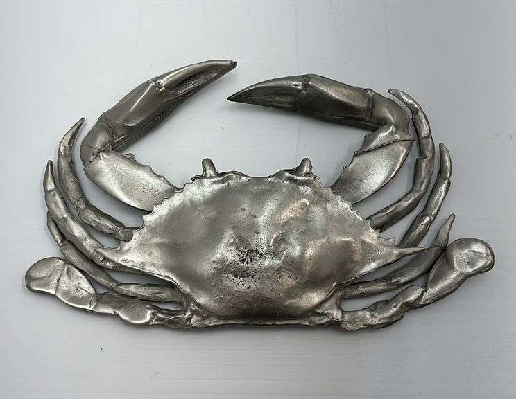 Older salisbury pewter crab, 6 1/2" x 4" - Albrecht Auction Service