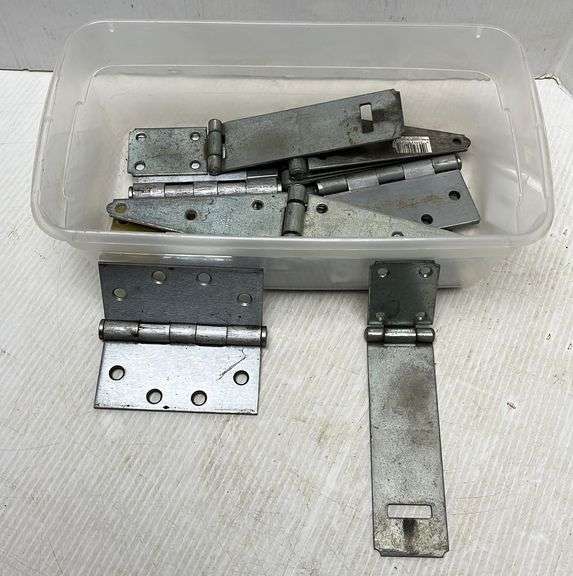 (22) Assorted hinges and latches, brands like Stanley, all new - Albrecht Auction Service