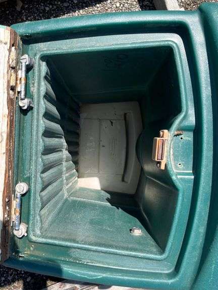 Rubbermaid mailbox, one door was replaced with a wooden one - Albrecht ...