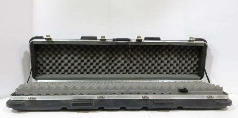 SKB Gun Case with Keys - Albrecht Auction Service