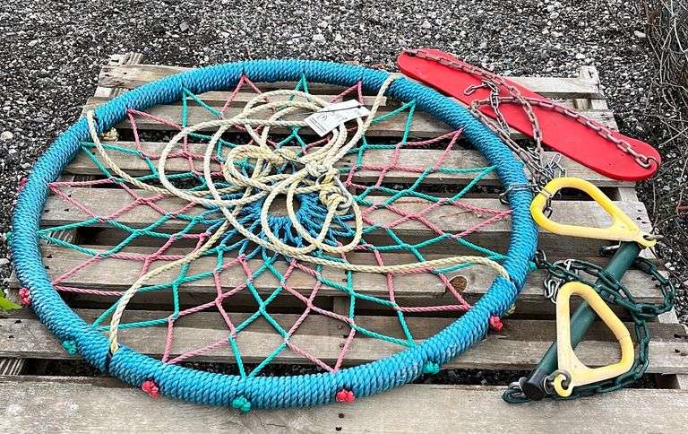 (3) Swings - Albrecht Auction Service