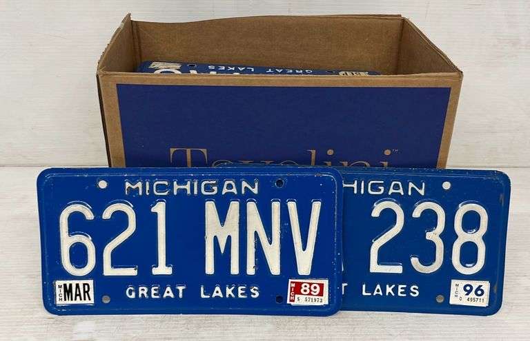 (50) Michigan "Blue" license plates, all have wear - Albrecht Auction ...