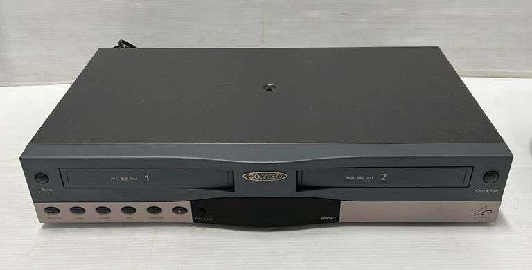 Older dual deck VHS VCR recorder combo, DDV-9475, no remote, 21"W ...