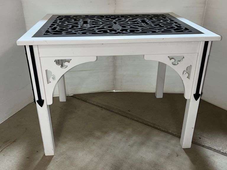 Table with heavy iron grate top, 35"W x 27"D x 26"H - Albrecht Auction ...