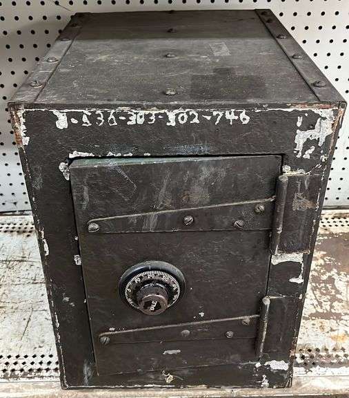 Yale concrete safe, 12"W x 16"D x 17"H - Albrecht Auction Service