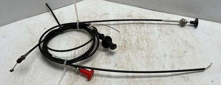 Choke and tractor shut-off cables - Albrecht Auction Service