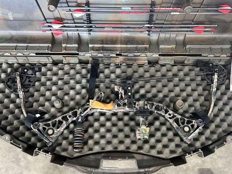 Mathews Drenalin compound bow, 30" draw with extreme sight, carolina ...