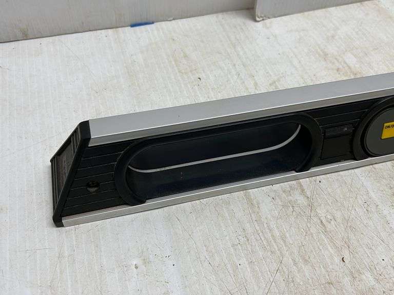 Wedge pro smart level, 24", new battery installed, works great ...